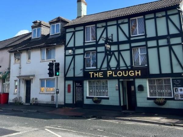 Ultimate Guide to Swindon Town: Attractions & Heritage