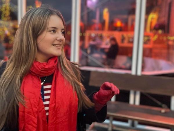 Ava - Teenage Influencer